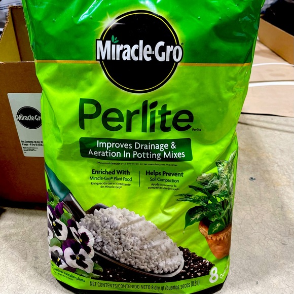 Miracle Gro | Other | Spring Sale 4 Bags Miraclegro Perlite For Plants ...